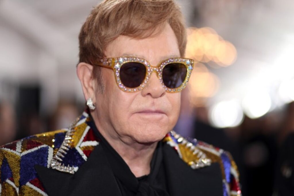 Elton John cumplió 77 años: 5 datos curiosos sobre el excéntrico músico ...
